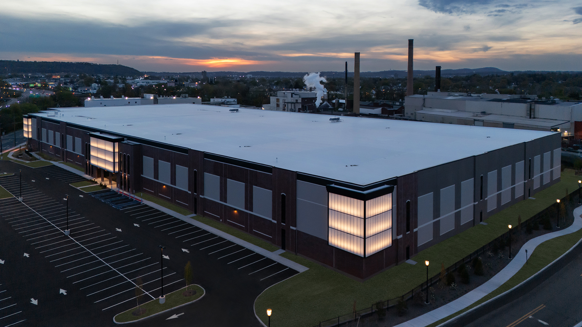 Reconstrucción del legado en Elmwood Park – TILT-UP TODAY – A ...