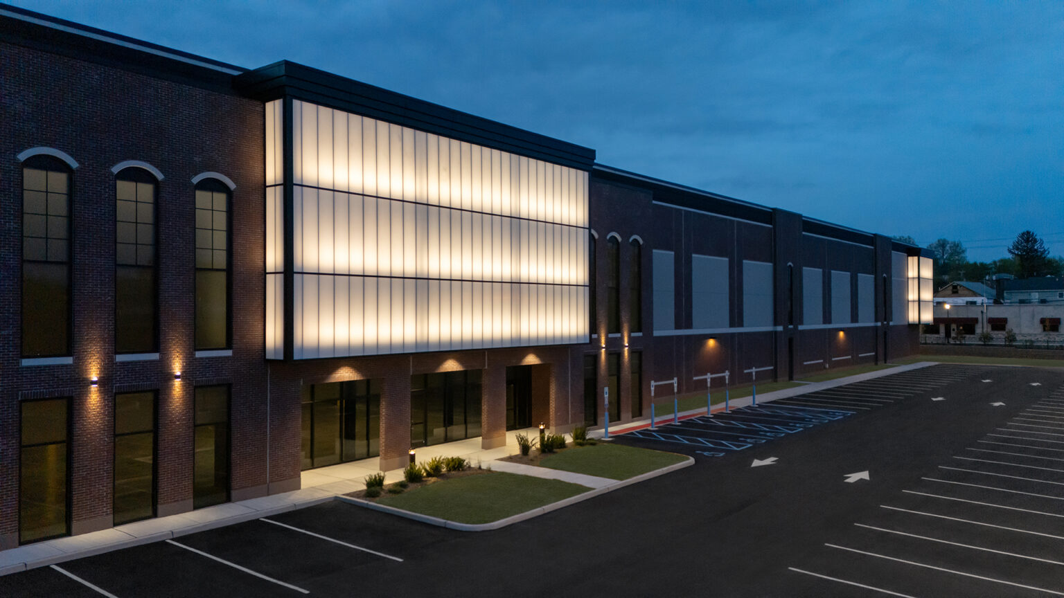 Reconstrucción del legado en Elmwood Park – TILT-UP TODAY – A ...